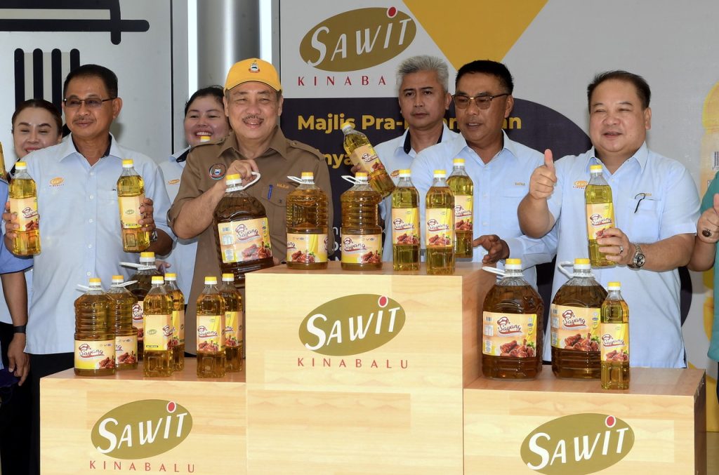 Sabah lancar minyak masak tempatan jenama 'Sayang' - UTUSAN SARAWAK