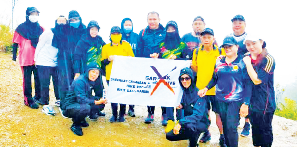 Ahli SABERKAS Marudi tawan Bukit Dabai - UTUSAN SARAWAK