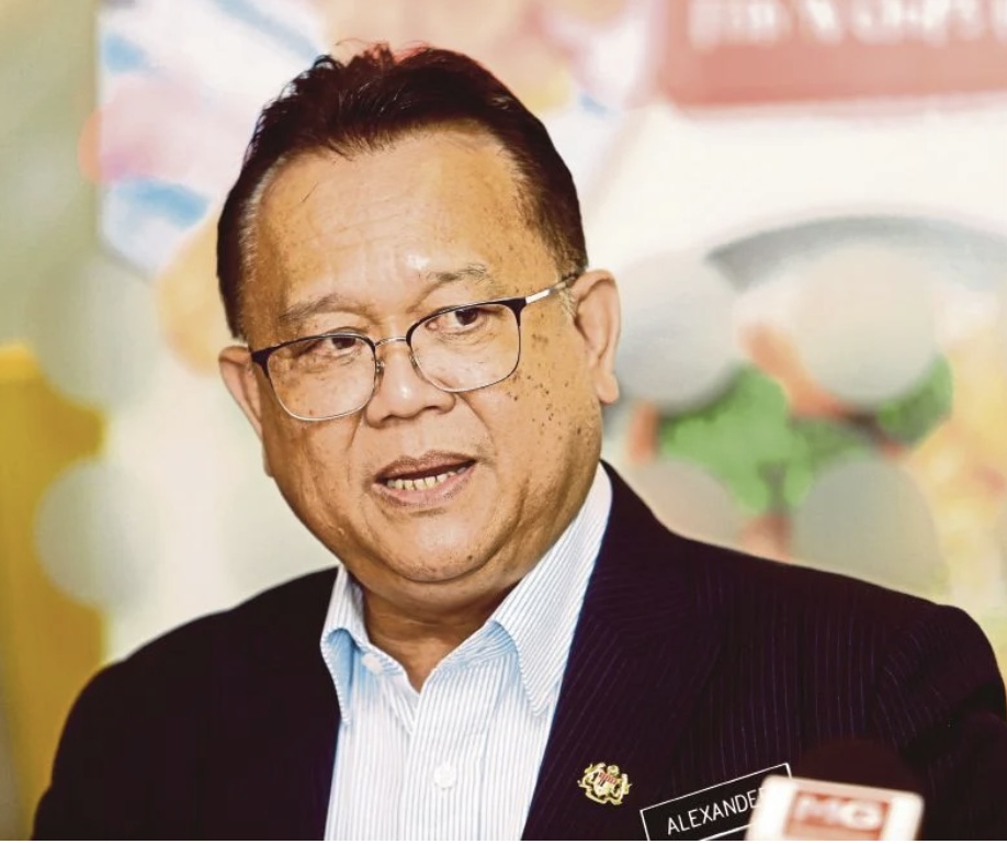 Alex ucap terima kasih pada PM, jamin teruskan dasar KKR - UTUSAN SARAWAK