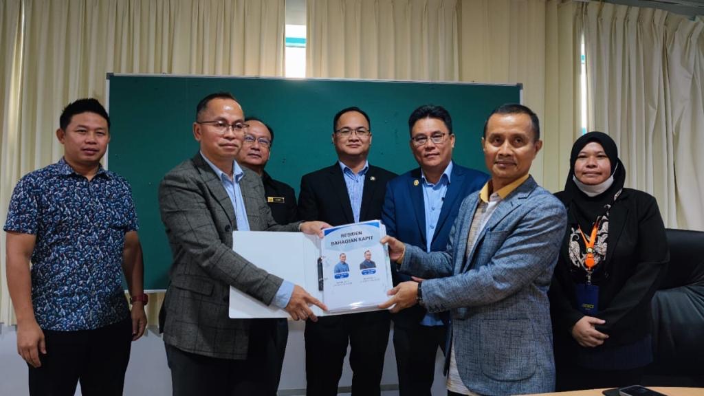 Galong kini Residen Bahagian Kapit - UTUSAN SARAWAK